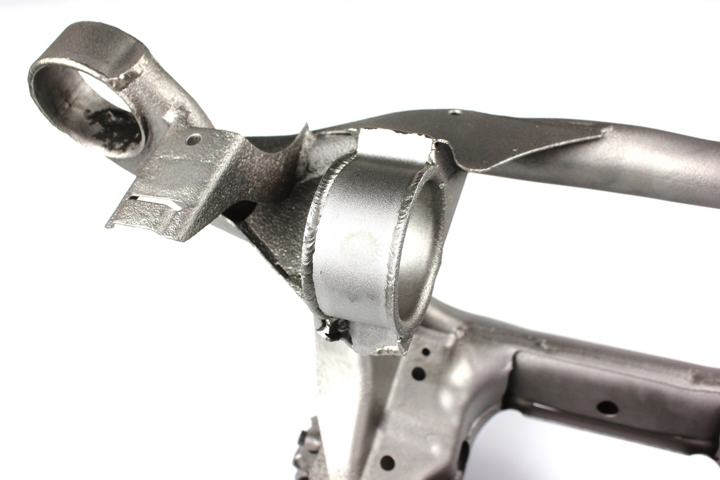 BMW E46 REAR SUBFRAME REINFORCEMENT KIT | Qualitec.dk