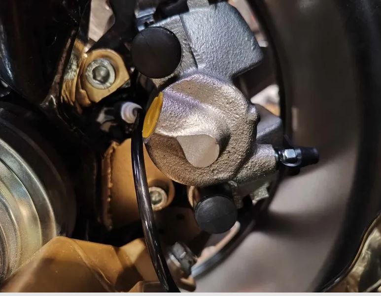 BMW E36 Twin brake caliper adapter - ABS | Qualitec.dk
